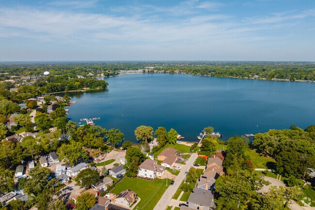 Lake Zurich, IL Homes for Sale & Real Estate - Homes.com