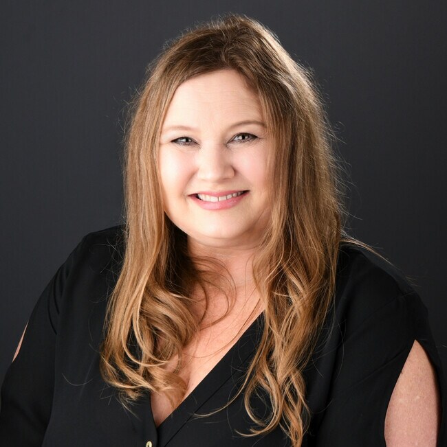 Kim Doggett | Real Estate Agent in Papillion, NE - Homes.com