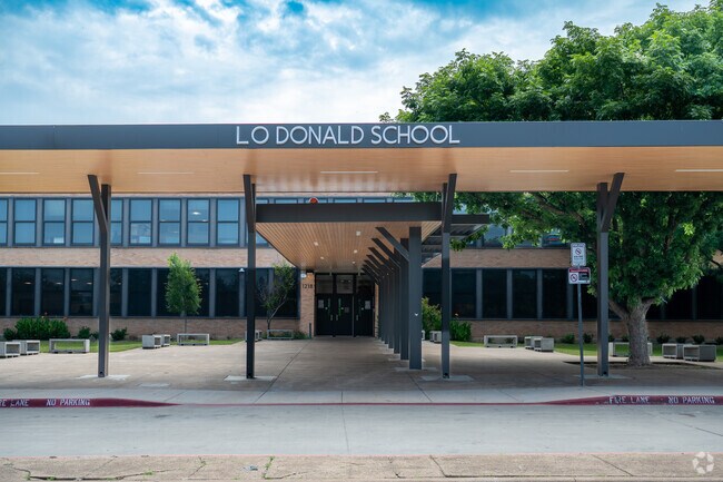 L O Donald Elementary School in Dallas, TX - Homes.com