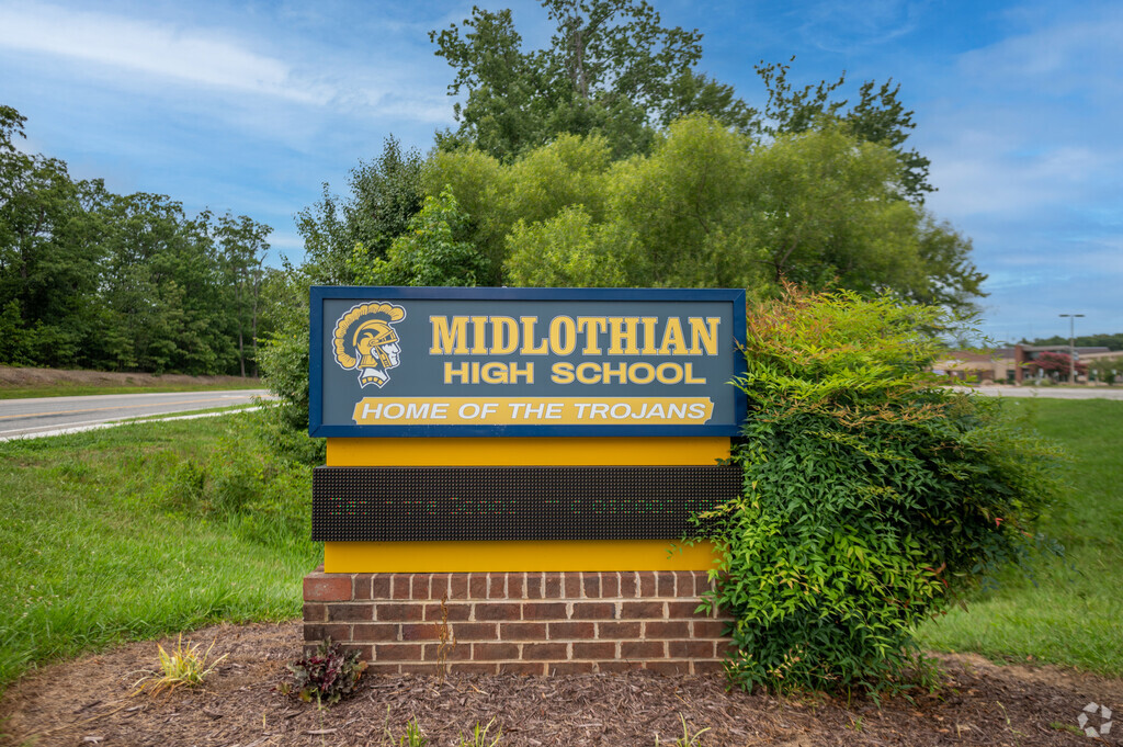 Midlothian High School In Midlothian Va