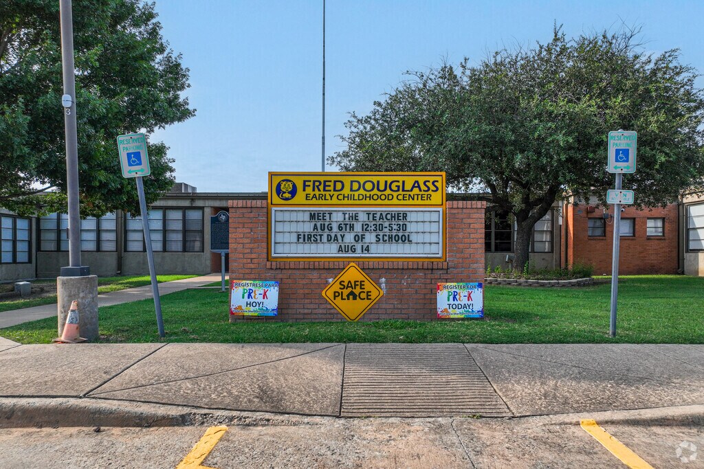 Fred Douglass Early Childhood Center, Sherman TX Rankings & Reviews - Homes.com