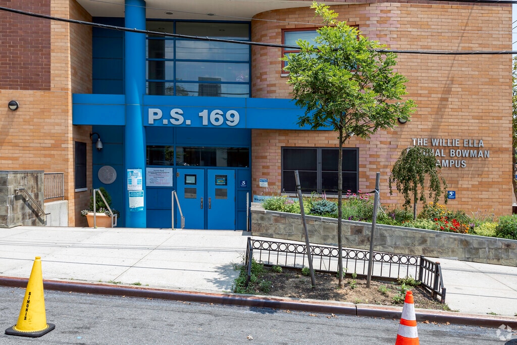 P.S. 169 Baychester Academy, Rankings & Reviews - Homes.com
