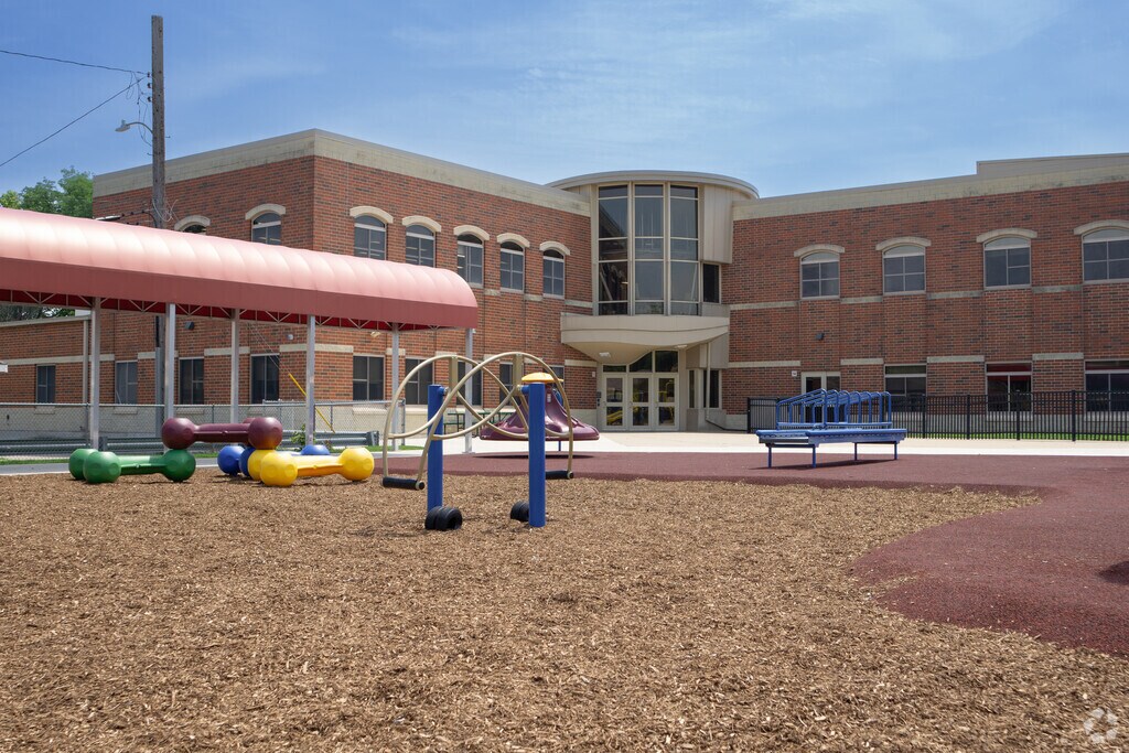 Jefferson Primary School in Bellwood, IL - Homes.com