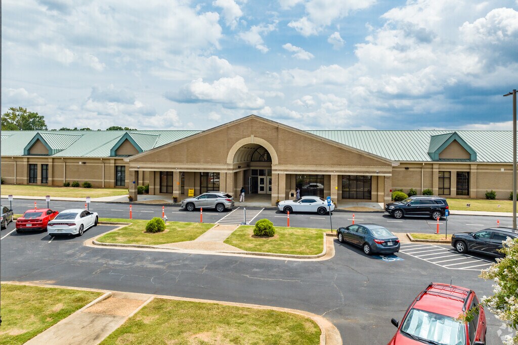 Luella Elementary School, Rankings & Reviews - Homes.com