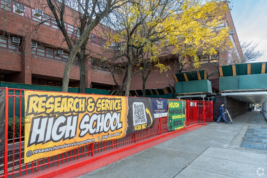 Boys and Girls High School, Rankings & Reviews - Homes.com