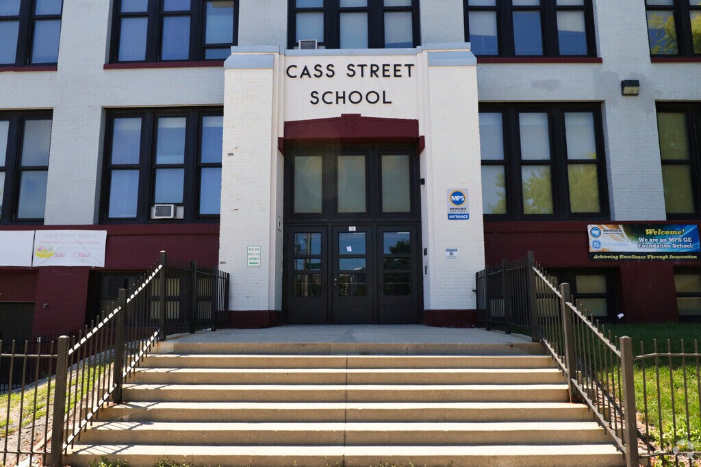 Cass Street School, Rankings & Reviews - Homes.com
