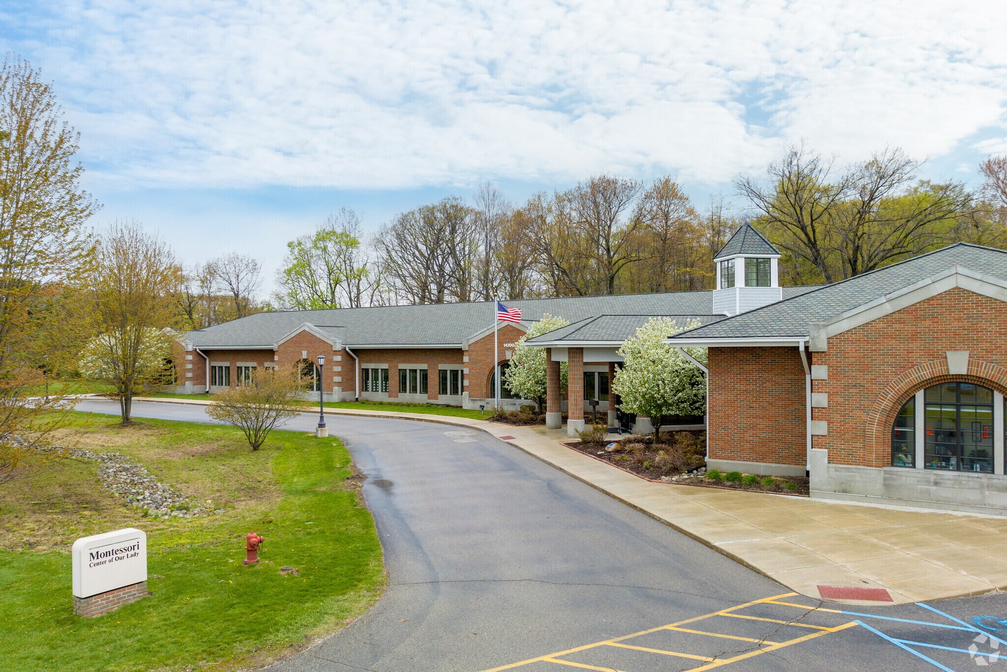 14335 Fairway St, Livonia, MI 48154 | MLS# 20230084591 | Homes.com