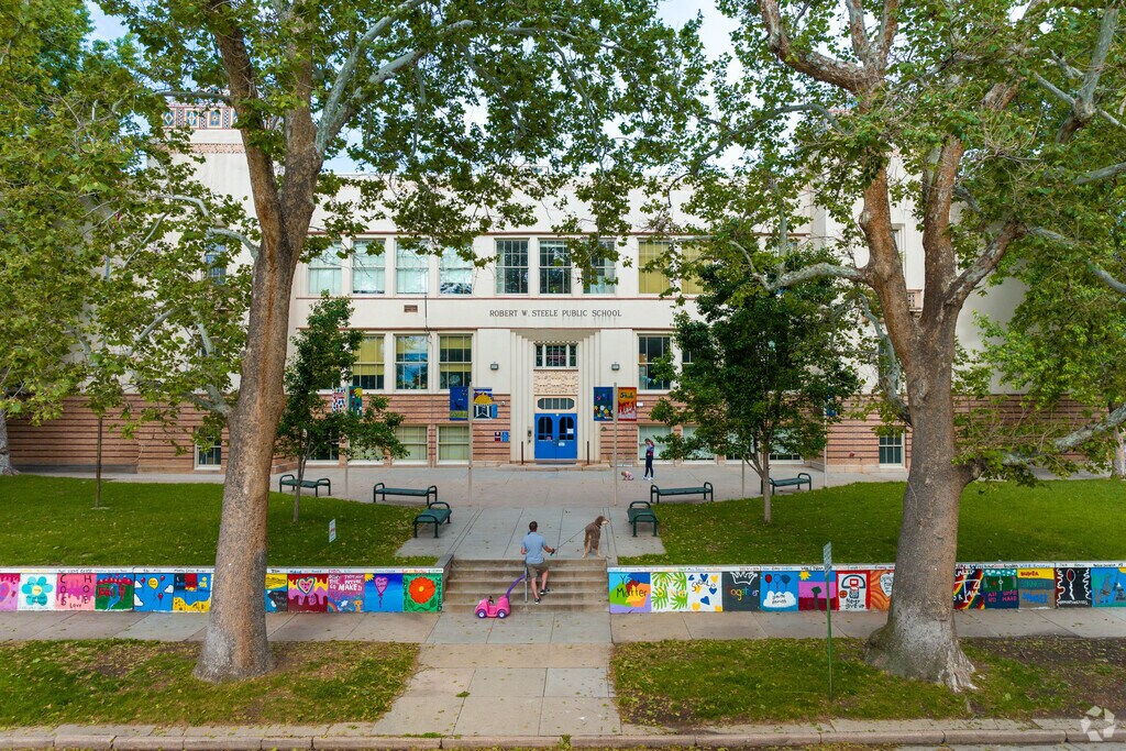 Steele Elementary School, Rankings & Reviews - Homes.com