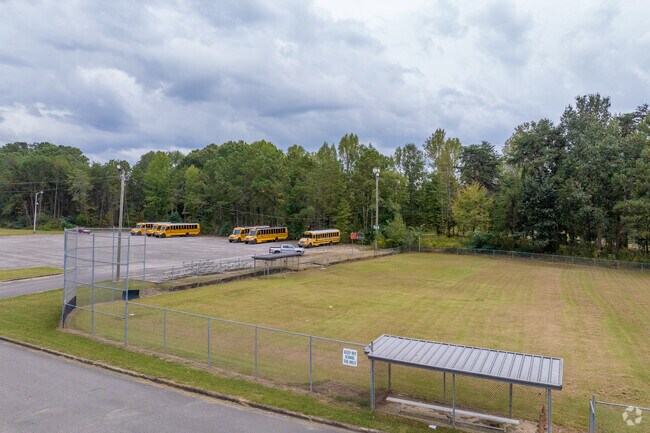 Minor Middle School, Rankings & Reviews - Homes.com