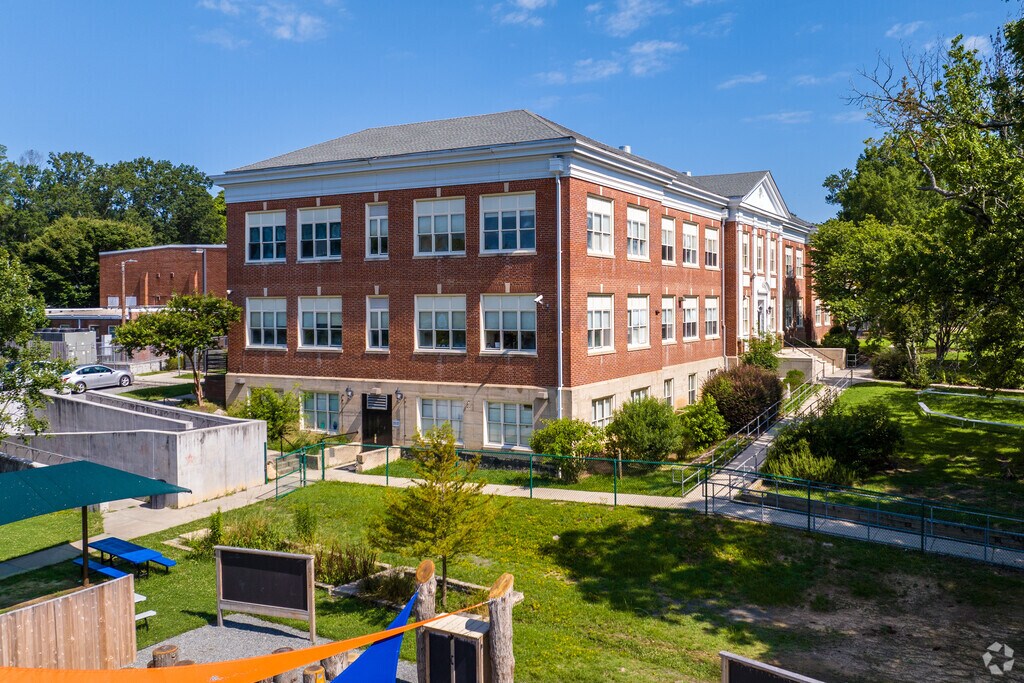 E K Powe Elementary, Rankings & Reviews - Homes.com