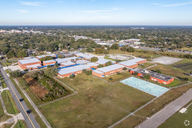 Marshall Middle School, Rankings & Reviews - Homes.com