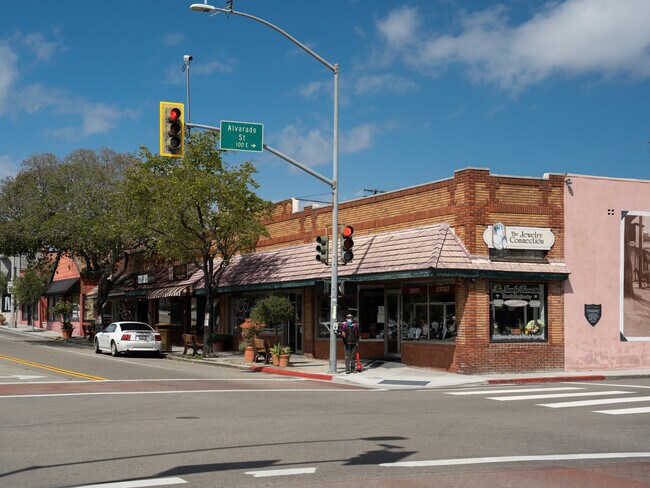 Fallbrook, CA City Guide | About Living in Fallbrook - Homes.com