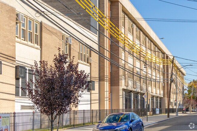 Jhs 210 Elizabeth Blackwell, Ozone Park NY Rankings & Reviews - Homes.com