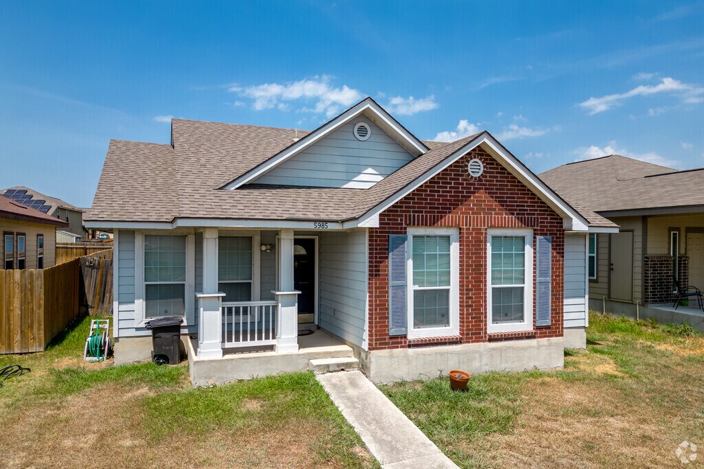 About Midcrown | Schools, Demographics, Things to Do - Homes.com