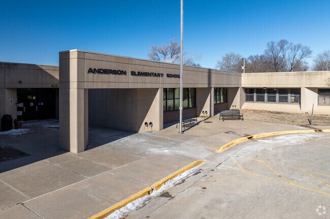 Anderson Elementary School, Rankings & Reviews - Homes.com