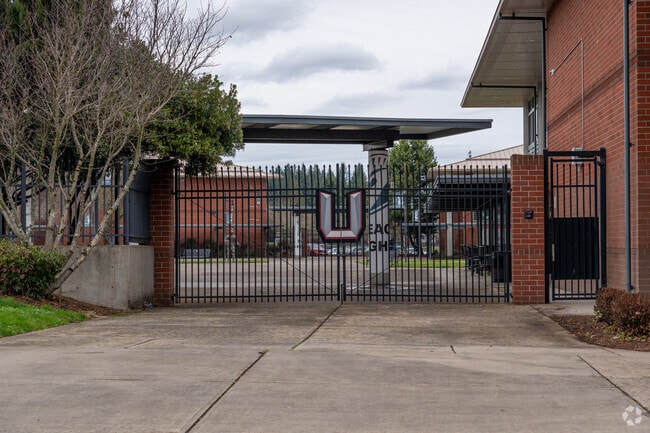 Union High School, Rankings & Reviews - Homes.com