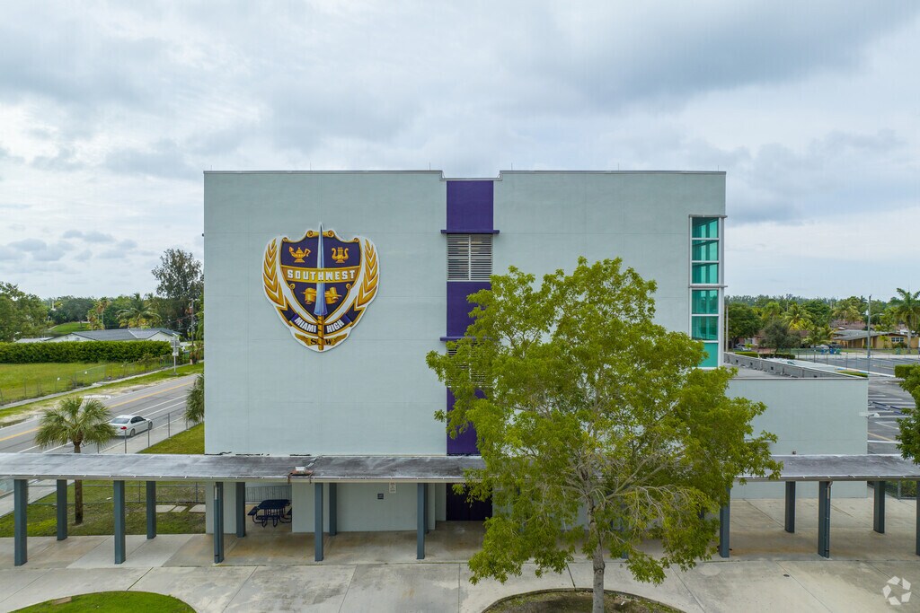 Southwest Miami Senior High School, Rankings & Reviews - Homes.com