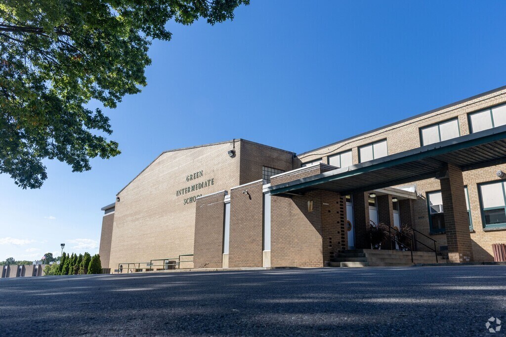 Green Intermediate Elementary School, Rankings & Reviews - Homes.com