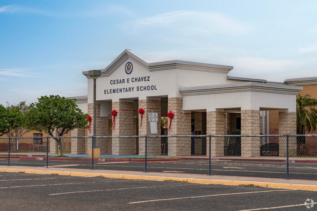 Cesar Chavez Elementary School, Rankings & Reviews - Homes.com