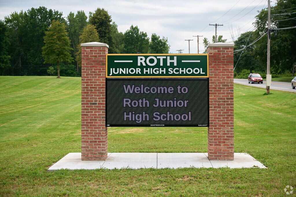 Charles H. Roth Junior High School, Rankings & Reviews - Homes.com