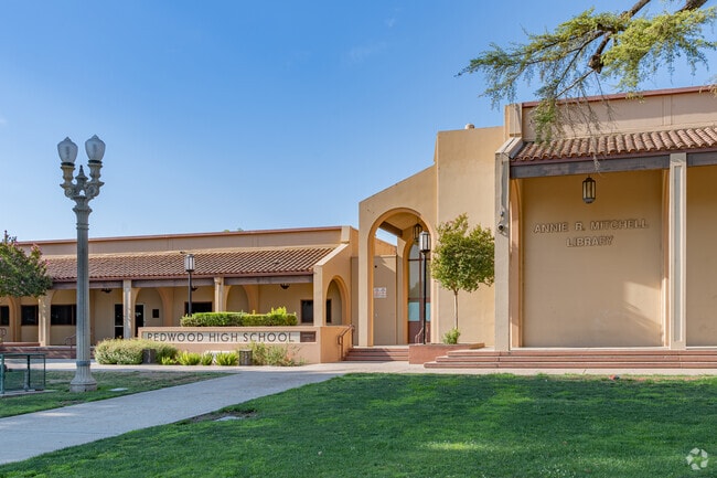 Redwood High School, Rankings & Reviews - Homes.com Redwood High School, Rankings & Reviews - Homes.com