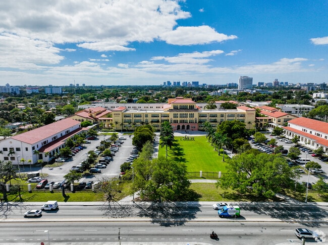 Miami Senior High School, Miami FL Rankings & Reviews - Homes.com