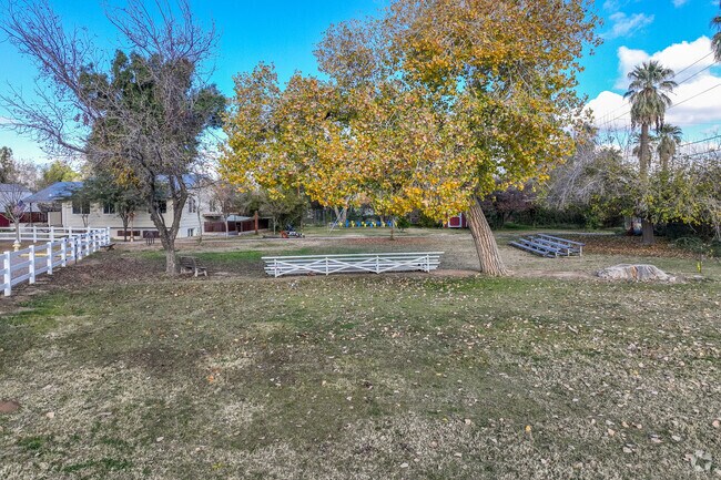 Desert Marigold School, Rankings & Reviews - Homes.com