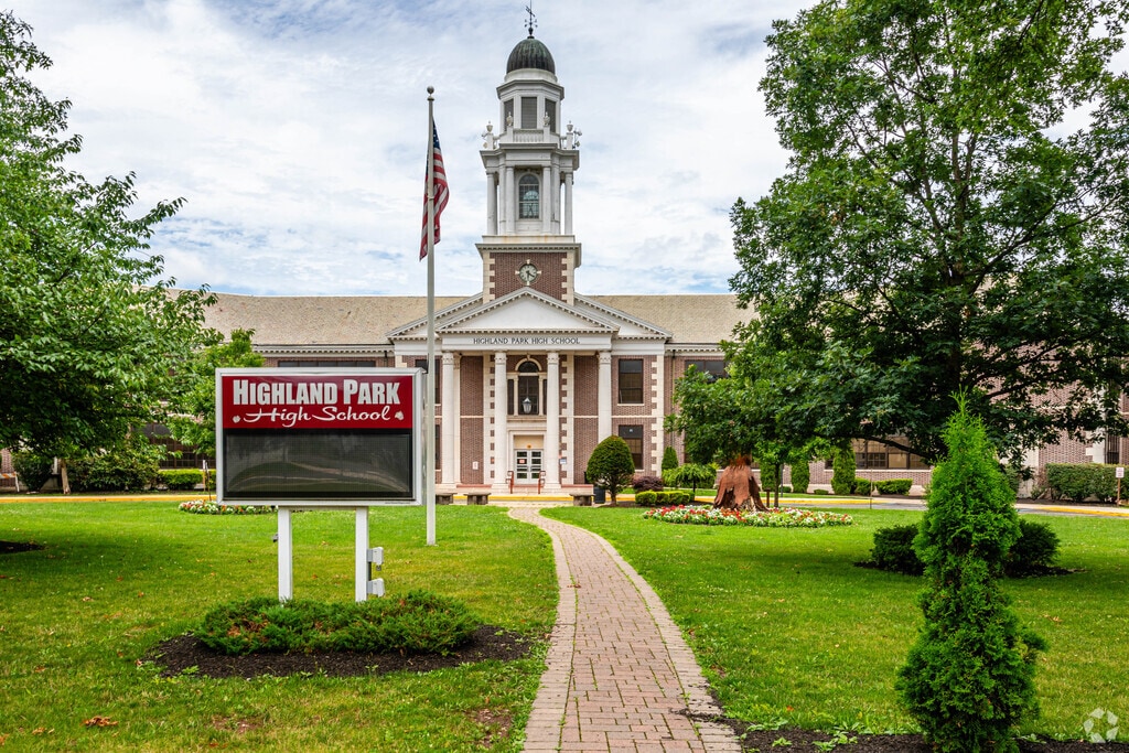 Highland Park High School, Highland Park NJ Rankings & Reviews - Homes.com