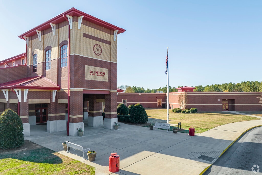 Clinton High School, Rankings & Reviews - Homes.com