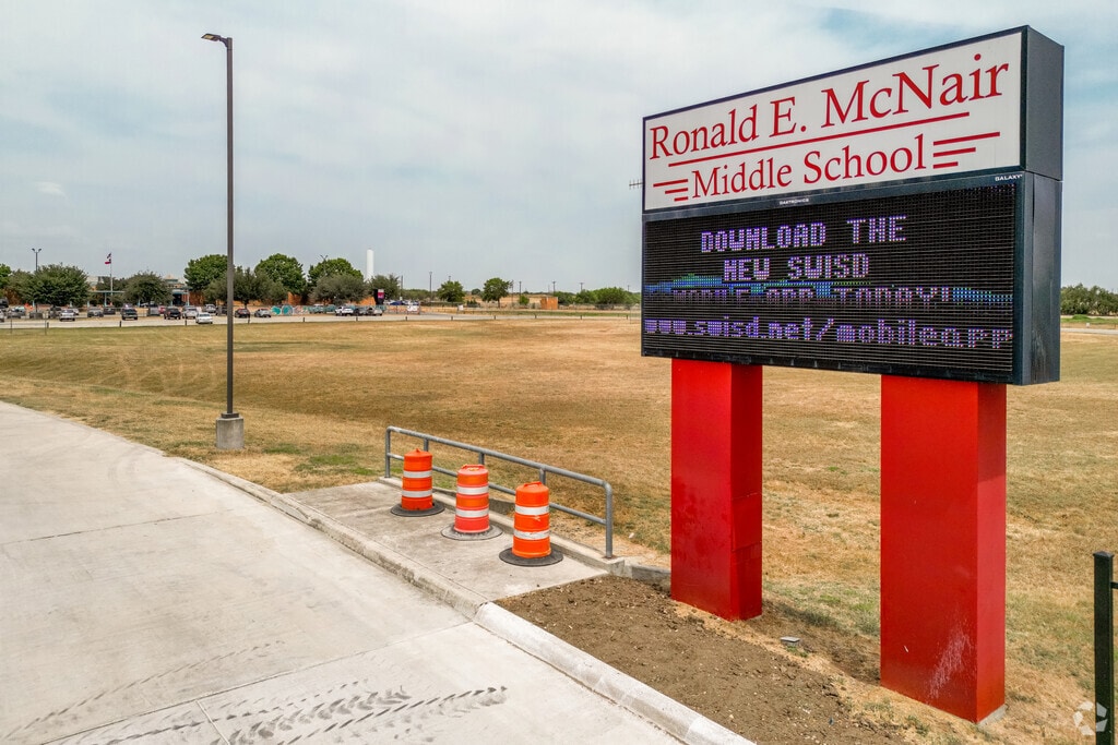 Ronald E Mcnair Middle School, Rankings & Reviews - Homes.com