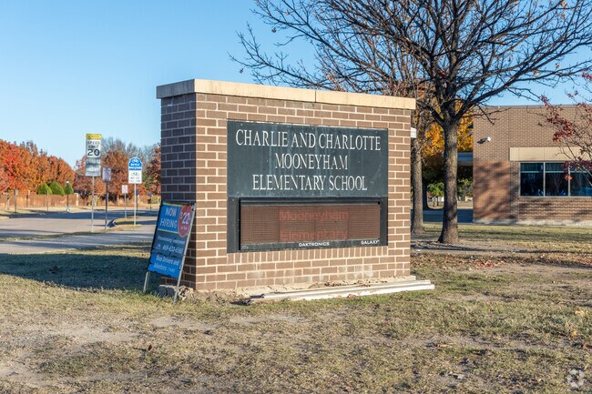 Mooneyham Elementary School, Rankings & Reviews - Homes.com