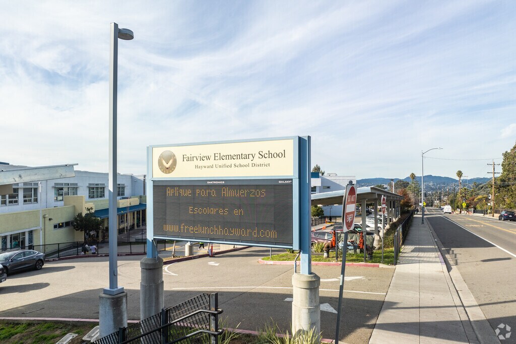 Fairview Elementary School, Rankings & Reviews - Homes.com