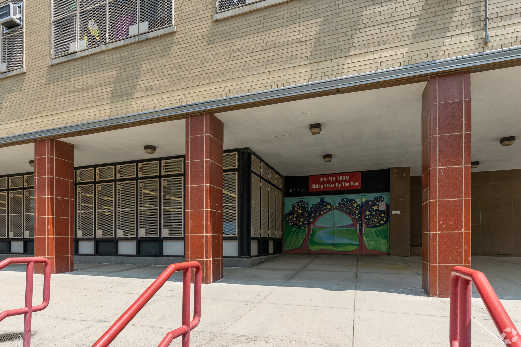 About Arverne | Schools, Demographics, Things to Do - Homes.com