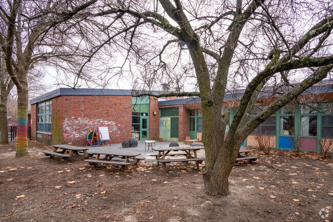 Morse School, Rankings & Reviews - Homes.com