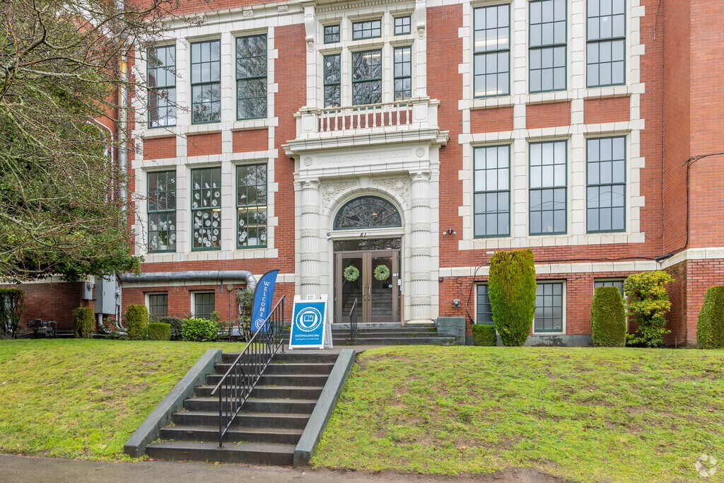 Seattle Classical Christian School, Rankings & Reviews - Homes.com