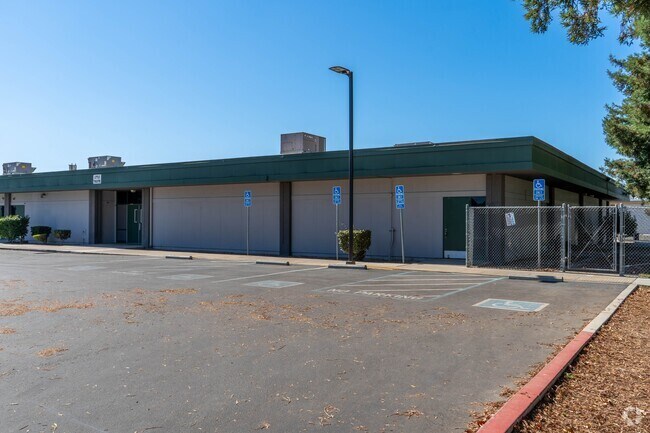 Grace M. Davis High School, Rankings & Reviews - Homes.com