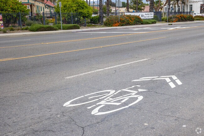 About Downtown Hemet | Schools, Demographics, Things to Do - Homes.com