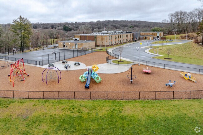 Anna H. Rockwell Elementary School, Rankings & Reviews - Homes.com