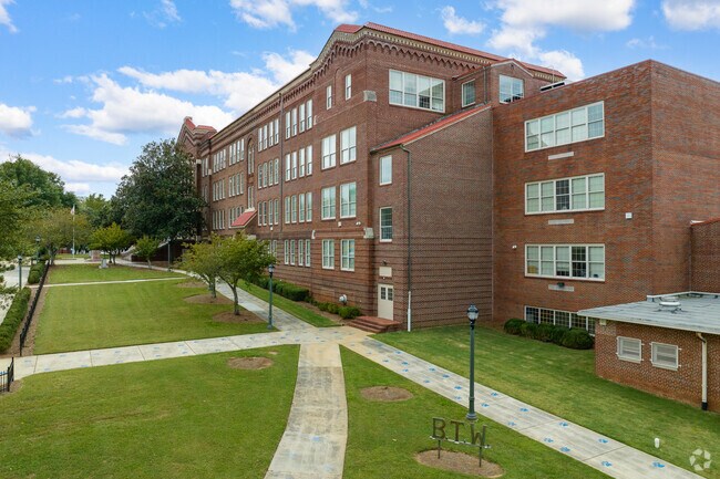 Booker T. Washington High School, Rankings & Reviews - Homes.com