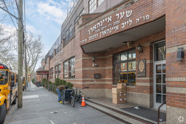 Talmud Torah Imrei Chaim Viznitz, Rankings & Reviews - Homes.com