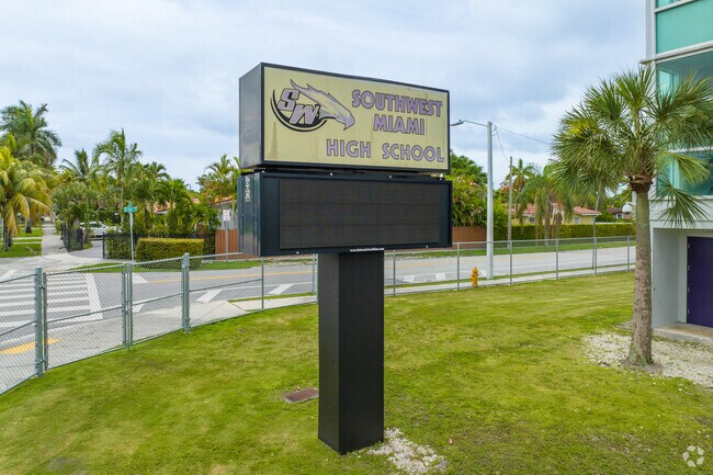 Southwest Miami Senior High School, Rankings & Reviews - Homes.com