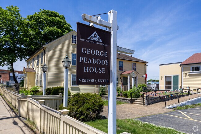 About Peabody Town Center | Schools, Demographics, Things to Do - Homes.com