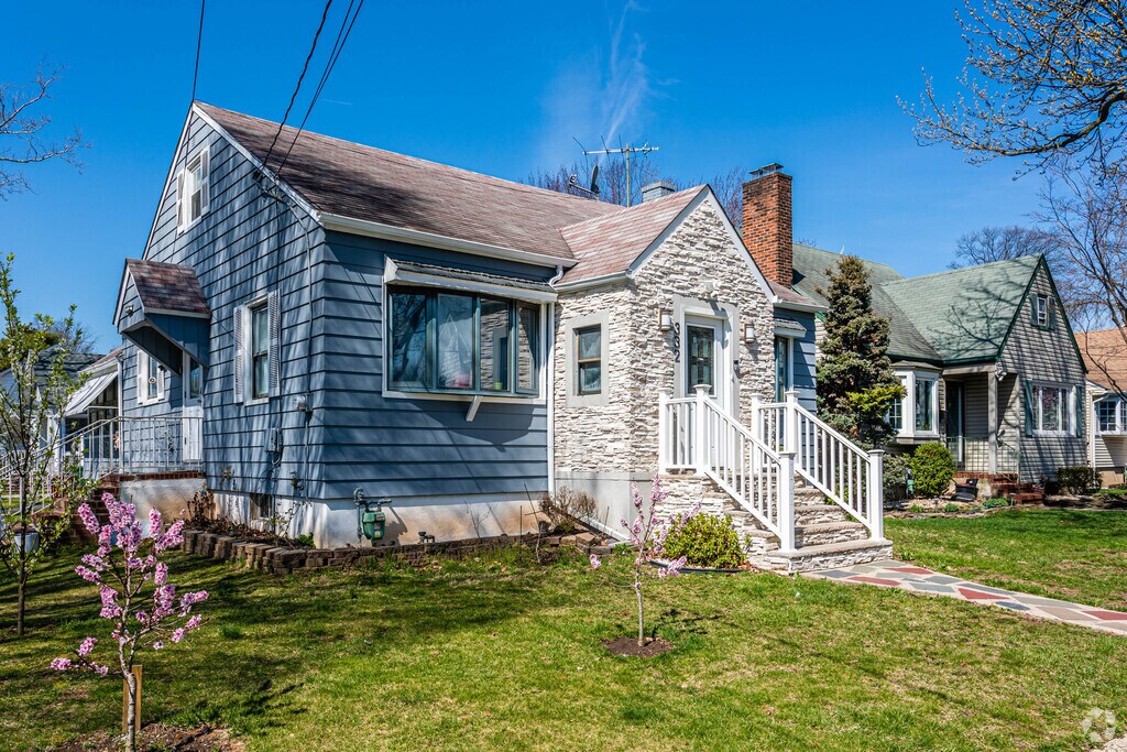 68 Clover St, Elizabeth, NJ 07202- Homes.com