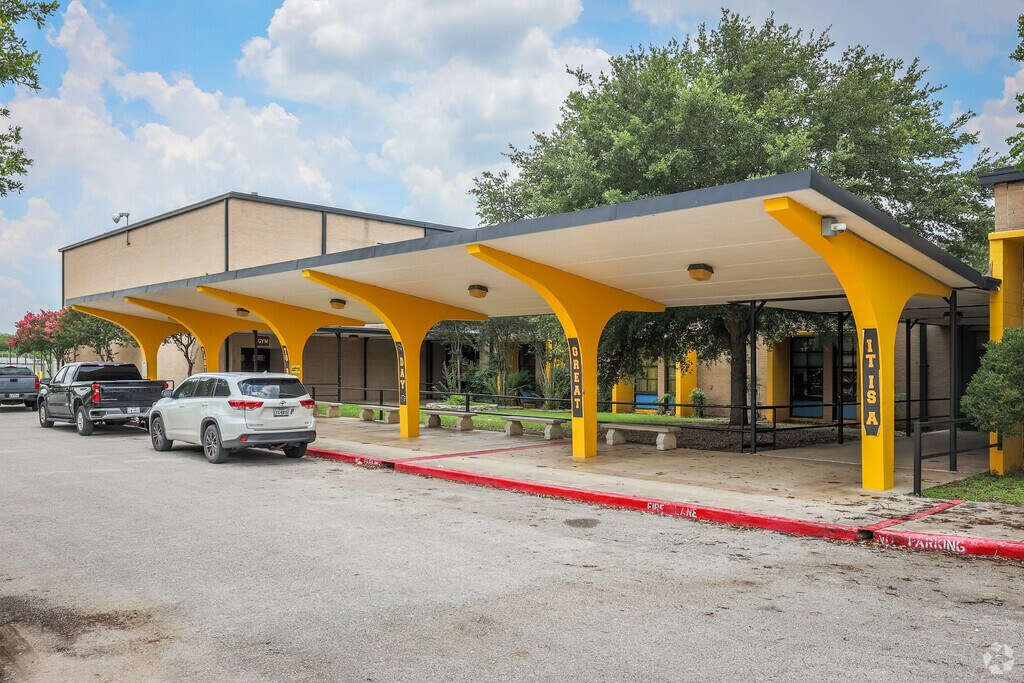 Abraham Kazen Middle School in San Antonio, TX - Homes.com