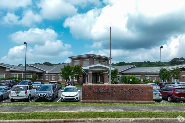 Martha Gaskins Elementary School, Rankings & Reviews - Homes.com