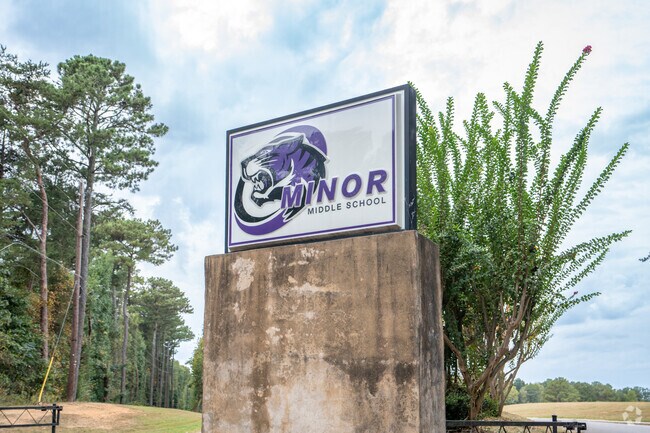 Minor Middle School, Rankings & Reviews - Homes.com