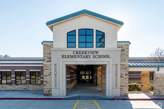 Creekview Elementary School, Rankings & Reviews - Homes.com