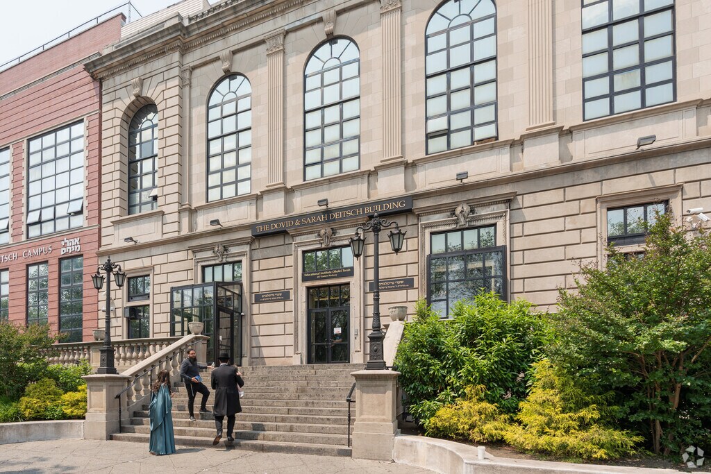 Educational Institute Oholei Torah-Oholei Menachem in Brooklyn, NY - Homes.com