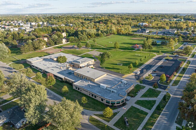 Holland Heights Elementary, Rankings & Reviews - Homes.com