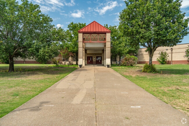 Macon-Hall Elementary School, Memphis TN Rankings & Reviews - Homes.com